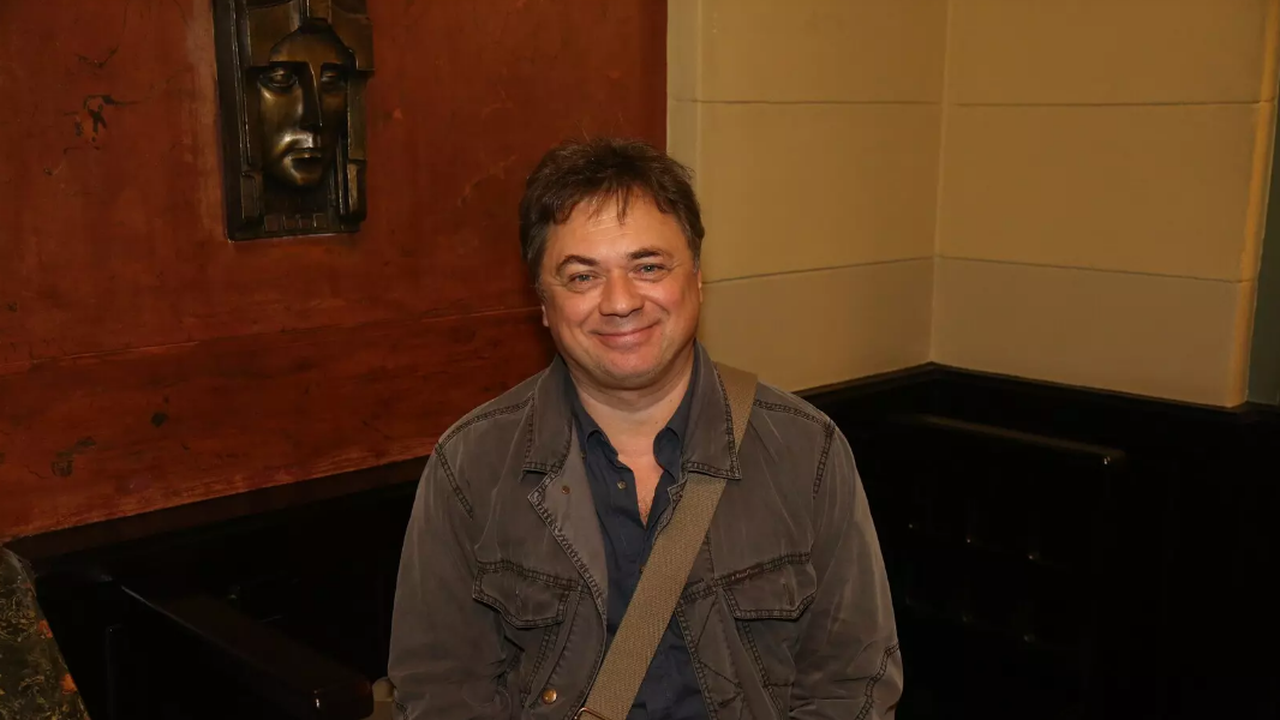 «Не виделись четыре года»: актер Андрей Леонов рассказал о пропасти ...