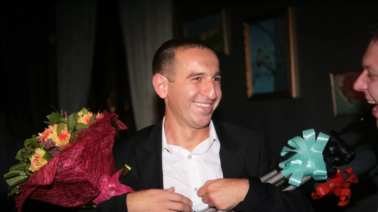 Актер Сослан Фидаров предложил отобрать все у покинувших Россию звезд ...